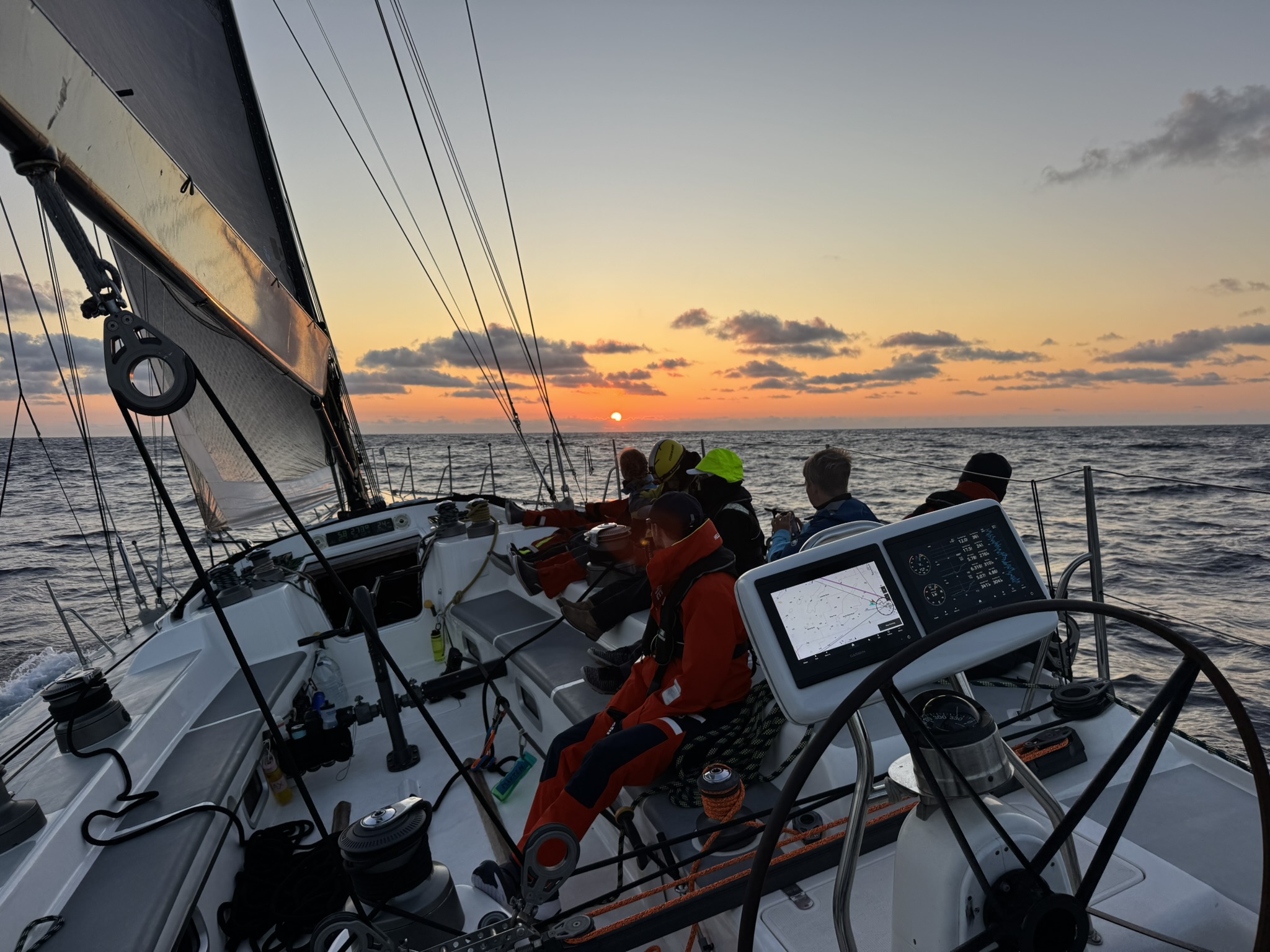 Fastnet Race 2027 – A Legendary Offshore Challenge – SAILING ROUND THE ...
